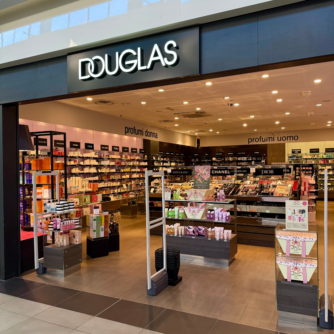 Douglas - Centro Commerciale La Favorita - Mantova