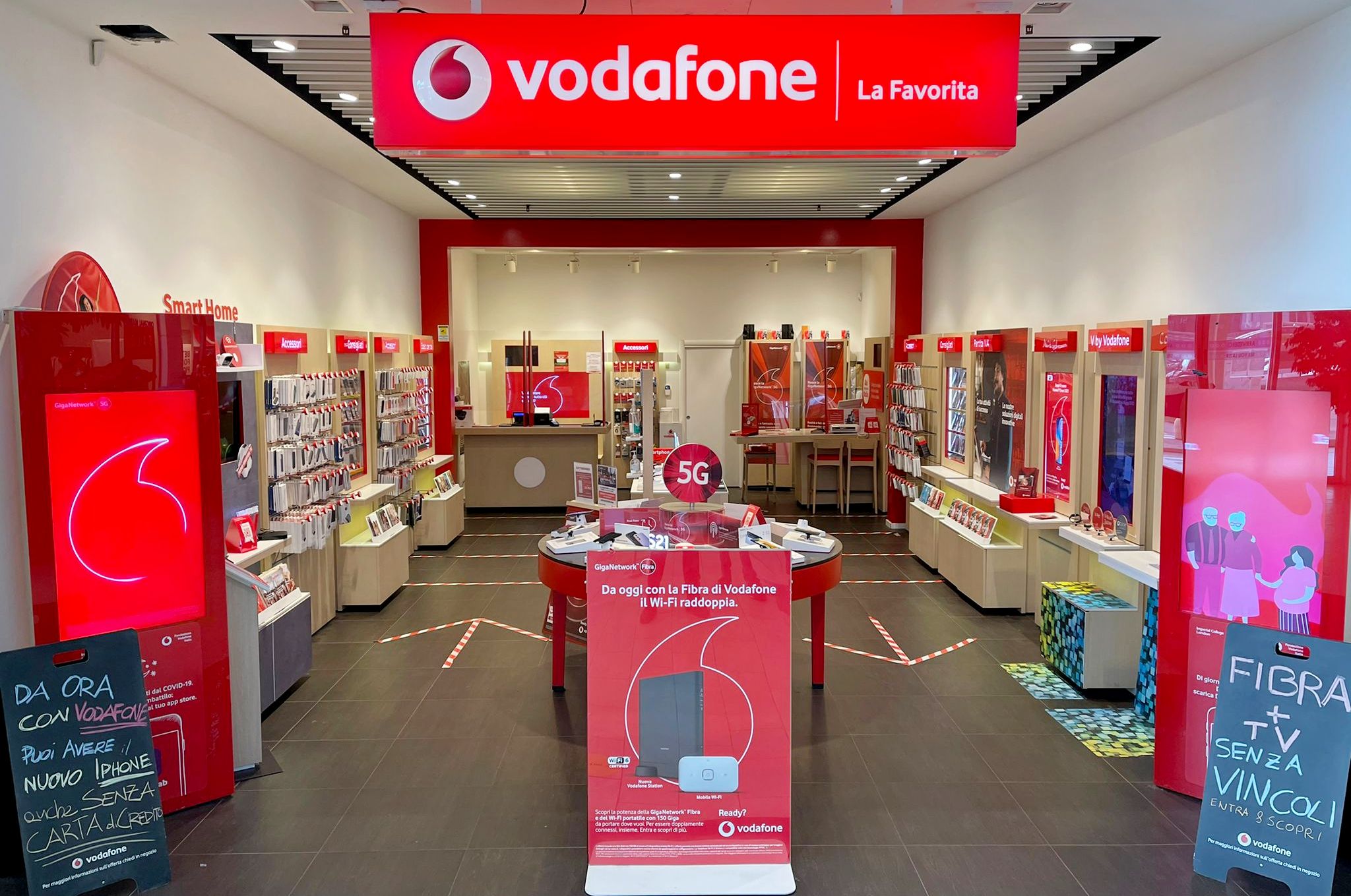 Vodafone Store - Centro Commerciale La Favorita - Mantova